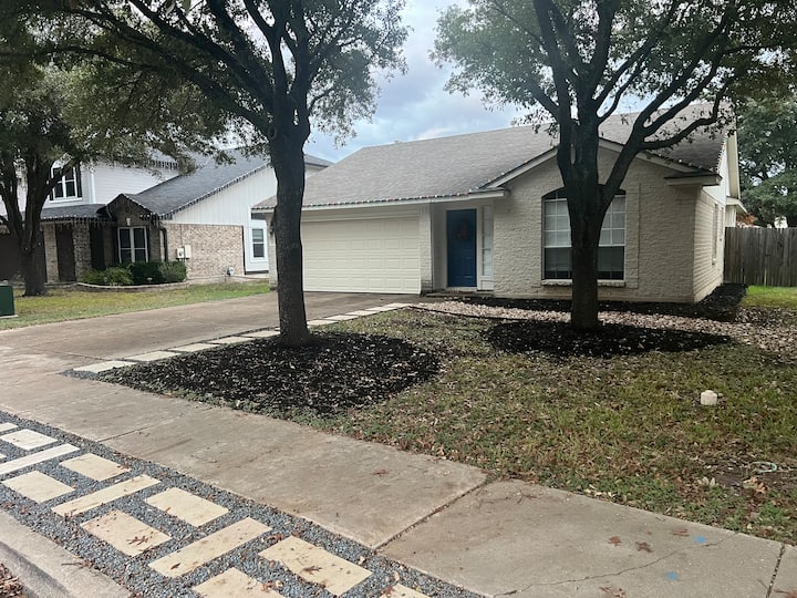 Cedar Park Single-story House Close To Everything! - Cedar Park