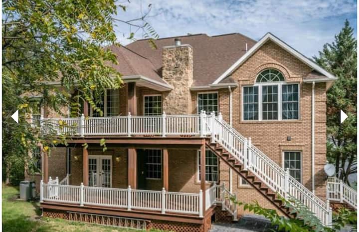 Renovated Walkout Basement - Harrisonburg, VA