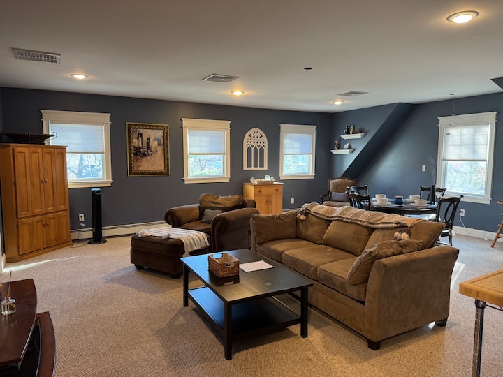 Comfy-spacious-private 1br Conveniently Located - Lexington, MA