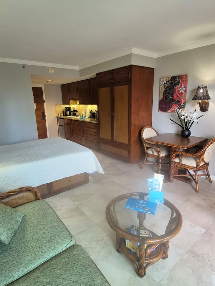Jen's Place 
Hawaii Getaway In Luana Waikiki Hotel - Honolulu, HI