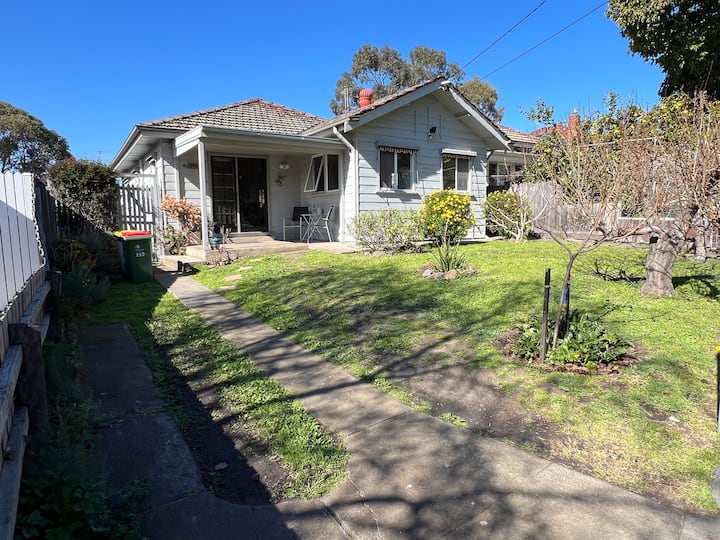 Great Location Close To City And Quiet At Night - Brooklyn