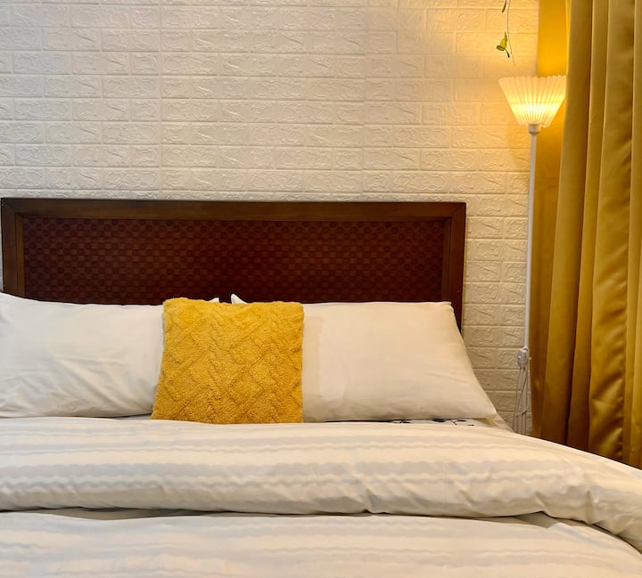 Hannah’s Morning Sun (Condo - Studio Rm For 2pax) - Las Piñas
