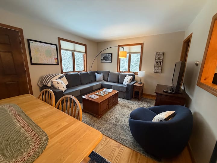 Cozy Mountain Cabin - New Hampshire (State)