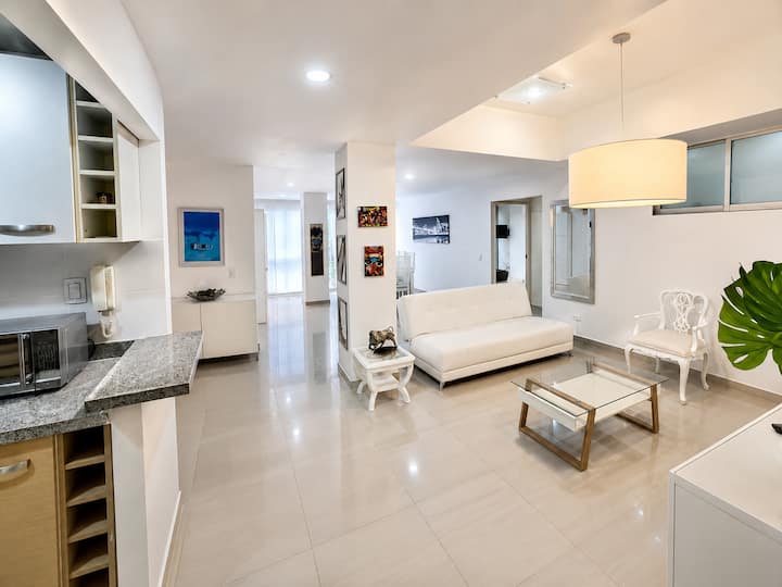 Sophisticated 3 Bedroom Apartment - Cali