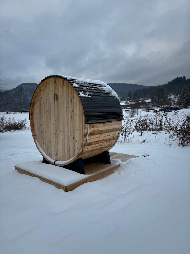 Riverside Farmhouse And Sauna By Delaware River - Deposit, NY
