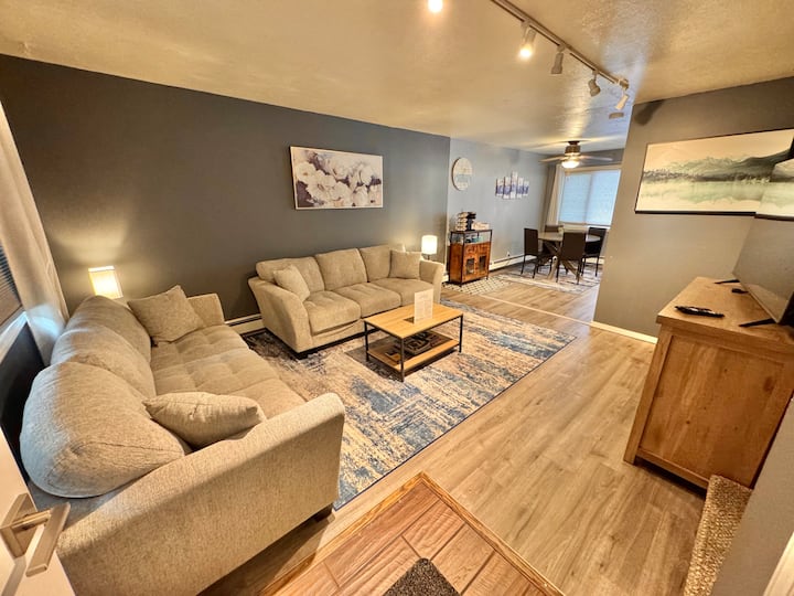 Cozy 2-bedroom Home In Fairbanks - Fairbanks, AK