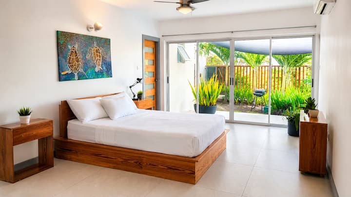 Ocean-view Villa W/ Infinity Pool - Grenada