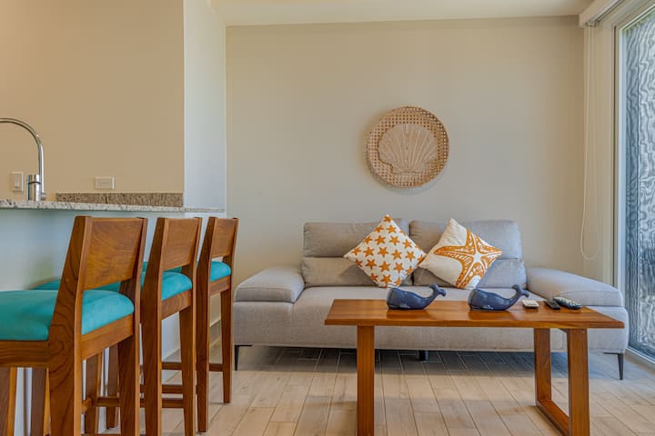 Ocean Breeze Apt (Ventanas 5, 2e) 2 Bed, 2 Bath - Panama