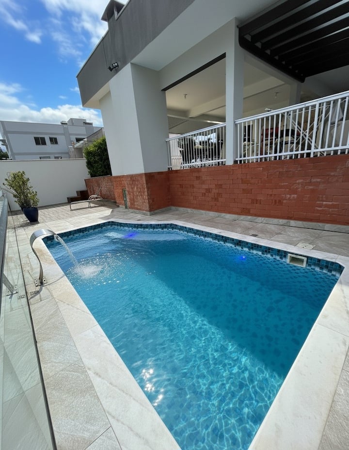 Casa Ampla Com Piscina E Muito Conforto - Blumenau