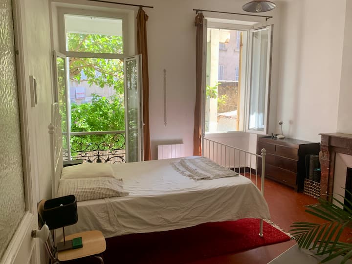 Grand Appartement Avec Jardin - Marseille