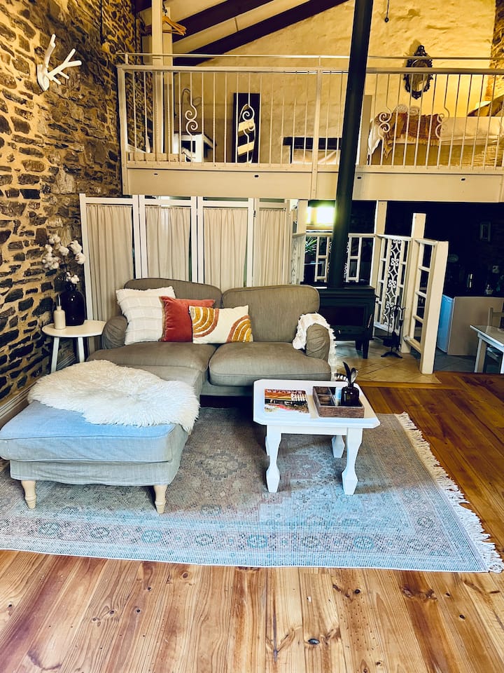Hills Romance Randells Mill Loft 1  Spa And Fire - Birdwood