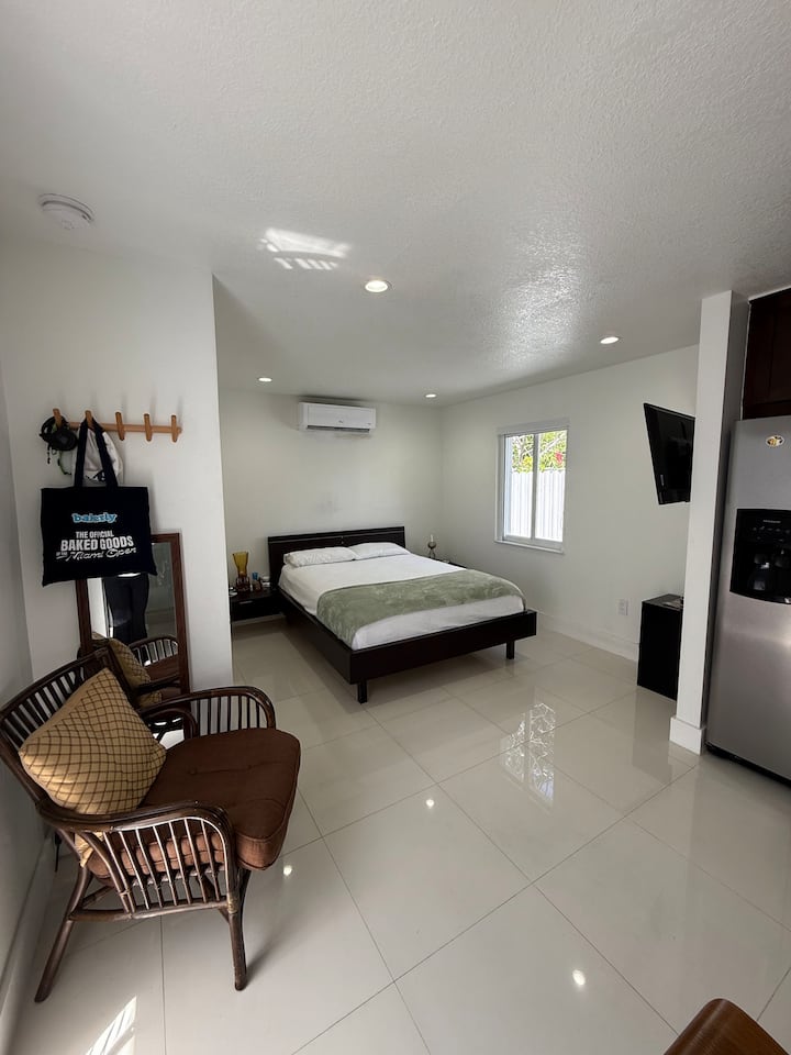 Modern And Cozy Miami Studio - Miami International Airport (MIA)