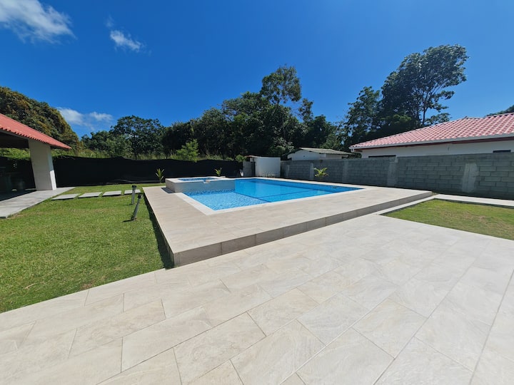 Coronado. Luminosa Piscina Y Jacuzzi, Casa Entera - パナマ