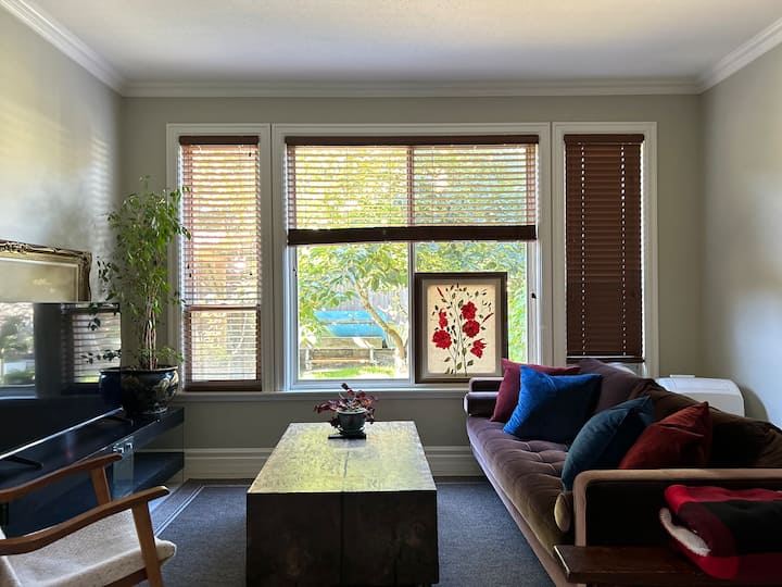 Cozy & Private Garden Suite Yvr - Delta