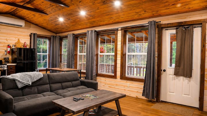 Maple Villa: Hot Tub/pet Friendly Near Cook Forest - Lake Erie, PA