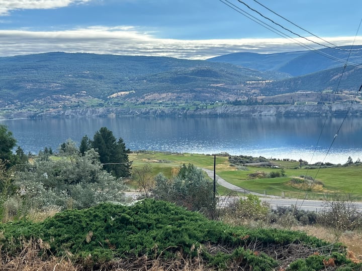 Home Away From Home In Beautiful West Bench! - Penticton