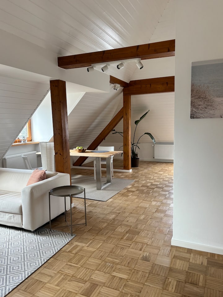 Top Dg Wohnung - 3 Min Zur S-bahn(17 Min. Zentrum) - Poing