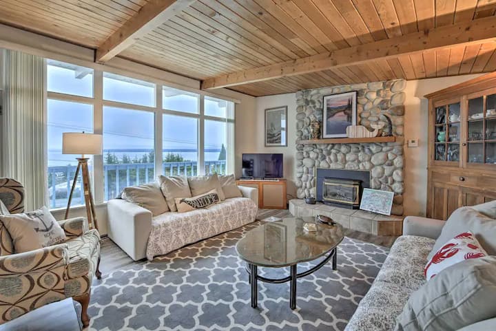 Cozy Fireside Escape With Sweeping Coastal Views - Camano Island, WA