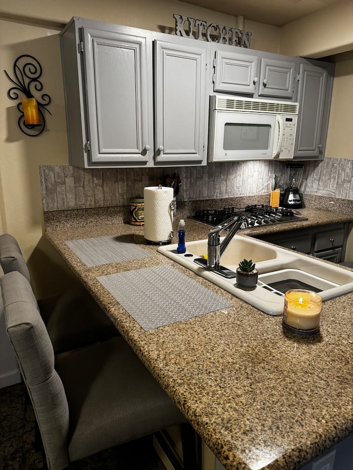 Private House | Calm Stay For Work & Relaxation - ベーカーズフィールド, CA