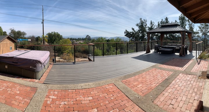 Hot Tub, Great Views, Spa Inspired Bathrooms - Escondido, CA