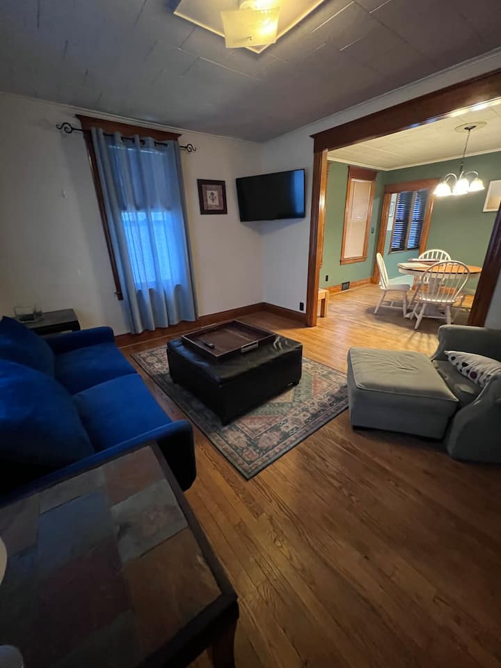 Updated 2 Bed 1 Bath In Great Location. - Utica, NY