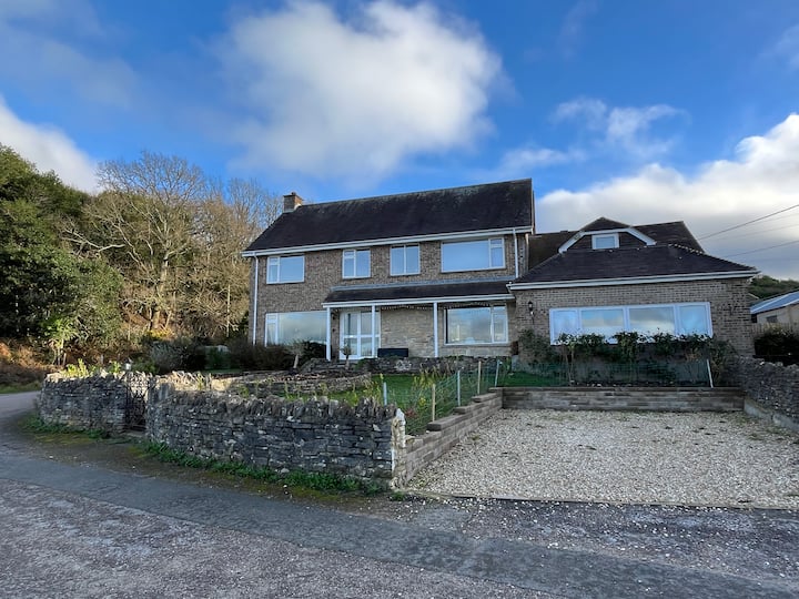 Redcliffe Farm House On The River Bend - Dorset