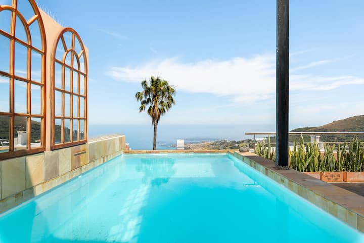 Sunset Boulevard Penthouse - Camps Bay