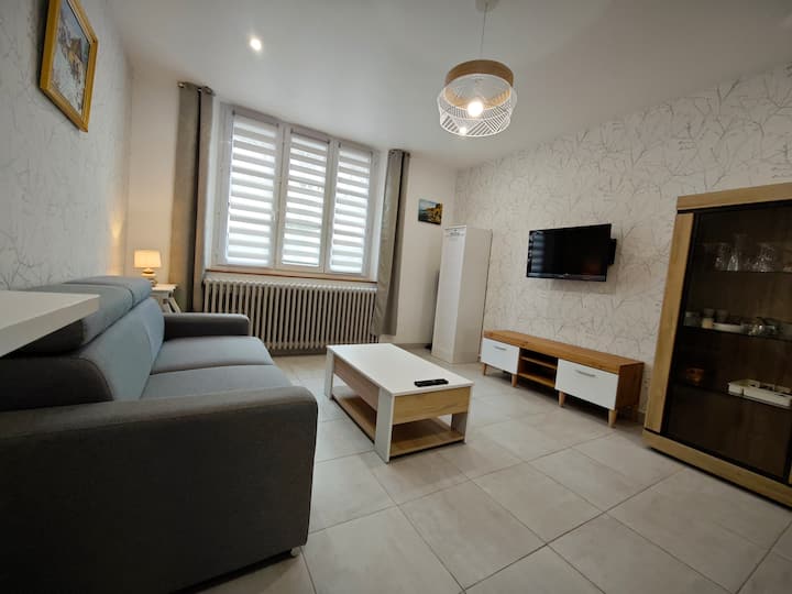 Au 1 - Appartement Centre Ville Avec Parking - Ardennes