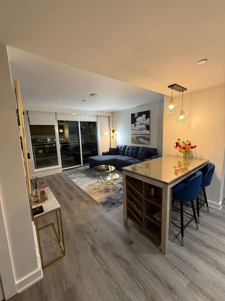 Great Location In Yaletown - Vancouver