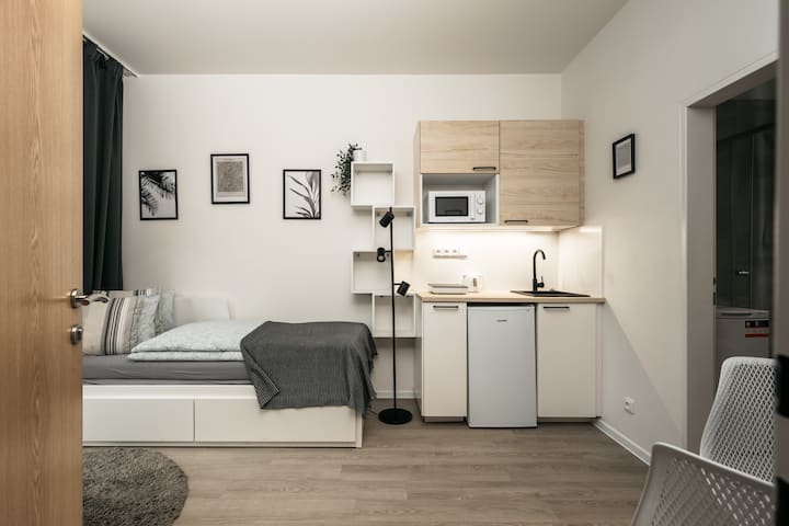 Seifert Residence - Cozy Studio With Balcony! - Praga