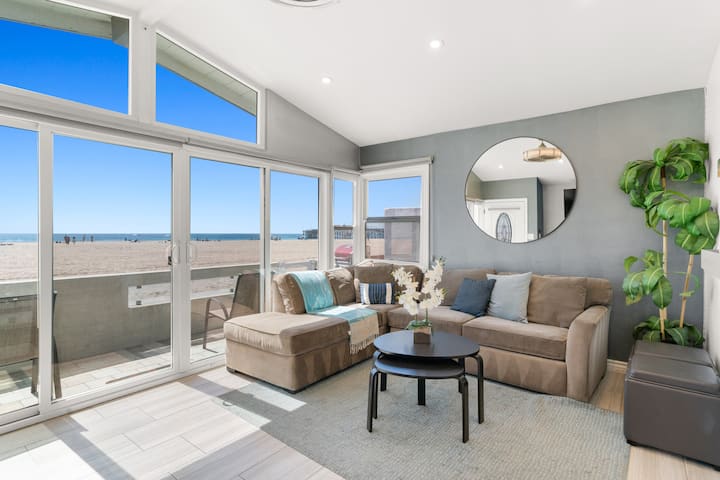 Newport Beach On The Sand- Lower Unit Rental - Balboa Island, CA