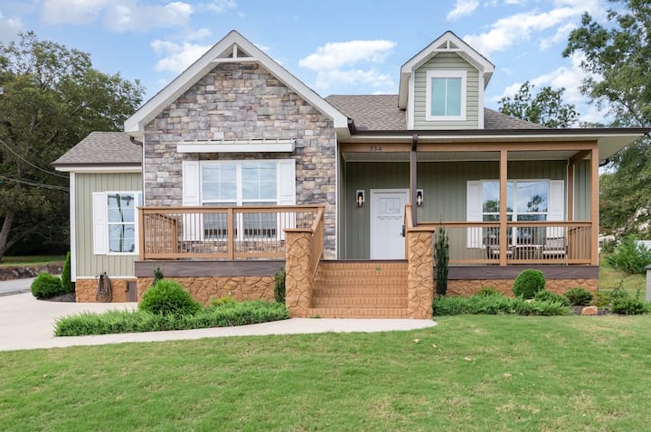 Landrum Retreat ~ Tiec, Fence, Downtown, I-26 - Tryon, NC