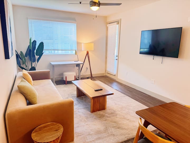 2br Irvine |3beds Unit By Dj Plaza Jamboree - Irvine, CA
