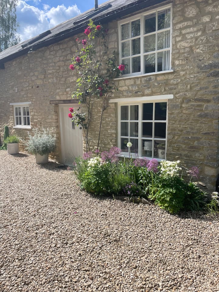Prettiest Cottage, Near Bampton, Oxfordshire - Witney