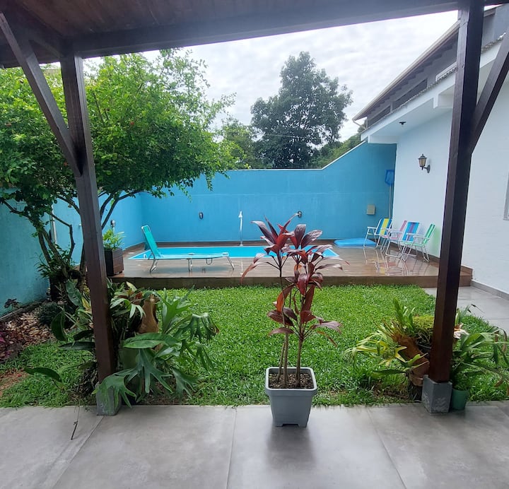 Casa Para Até 6 Pessoas Com Piscina - Brazilië