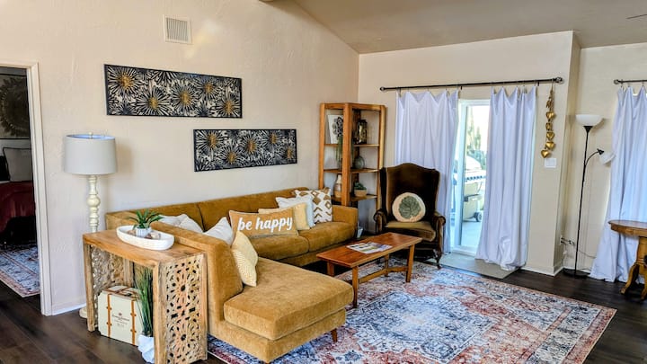 Red Lady On Rams Hill.  3 Bed 2 Bath Home - Borrego Springs, CA
