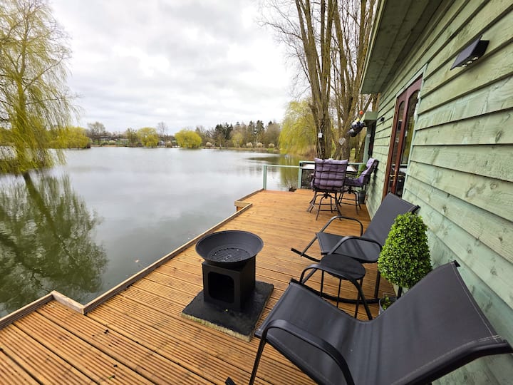 Hideaway Pod On Swan Lake - Maldon