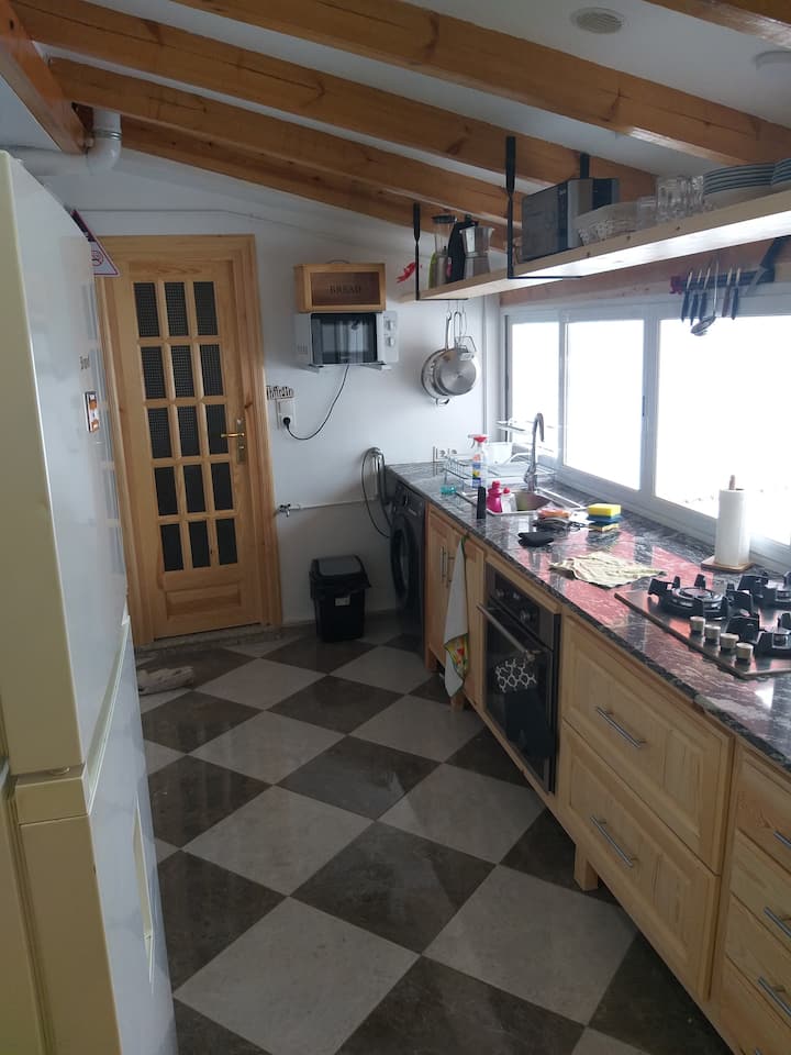 Chez-nous. - Algeria