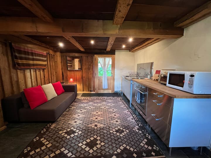 Chalet Chocolat In Medieval Alpine Village - Les Diablerets