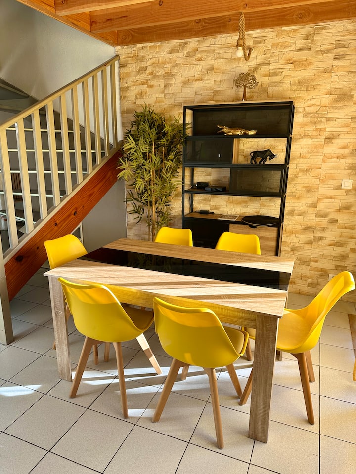 Maison Avec Jardin & Parking Gratuit - 8 Personnes - Nîmes