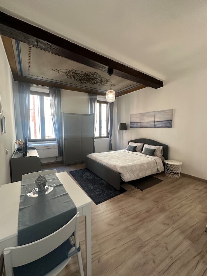 Old Mo-town Suite - Modena