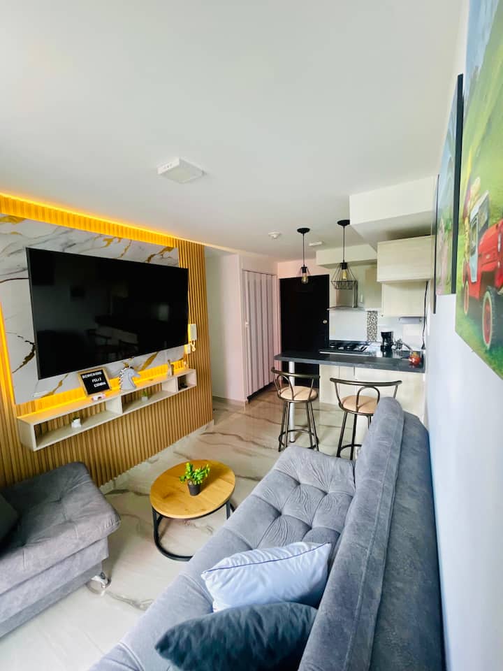 Entre Montañas Y Café - Armenia