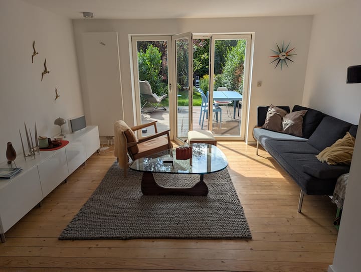 Denkmalgeschützes Reihenhaus In Zentraler Lage - Hamburg