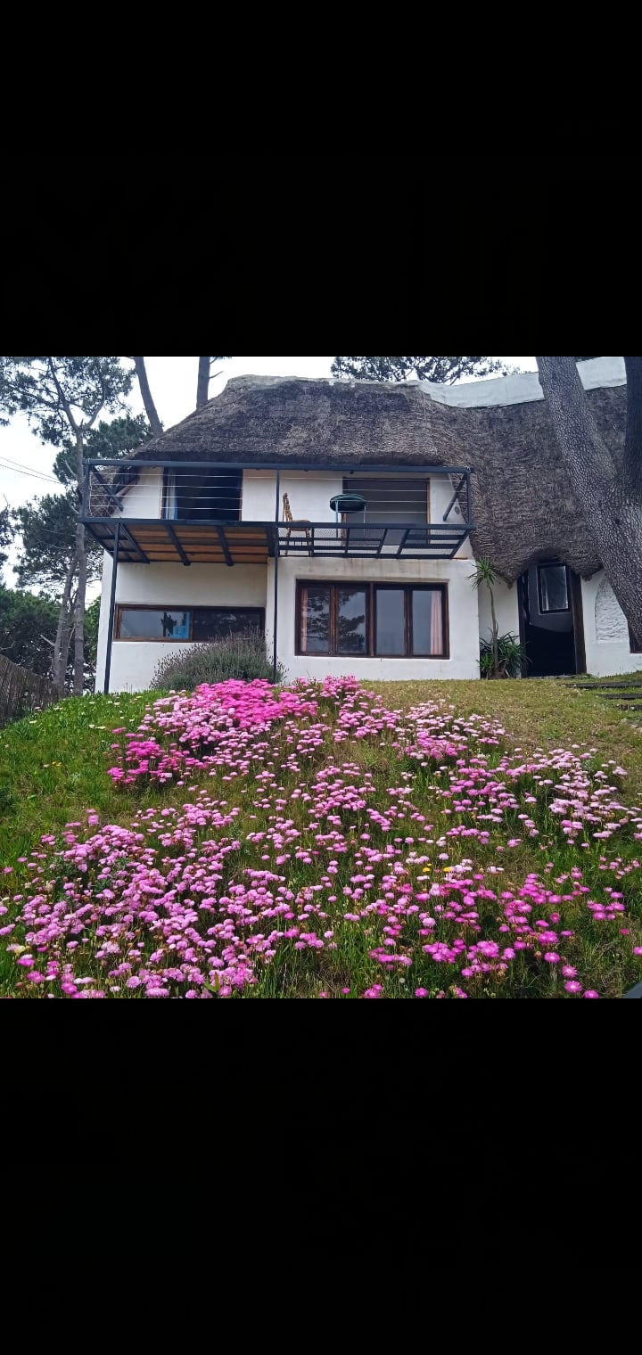 Beautiful House On The Ocean Coast Of Punta Ballena - Uruguay
