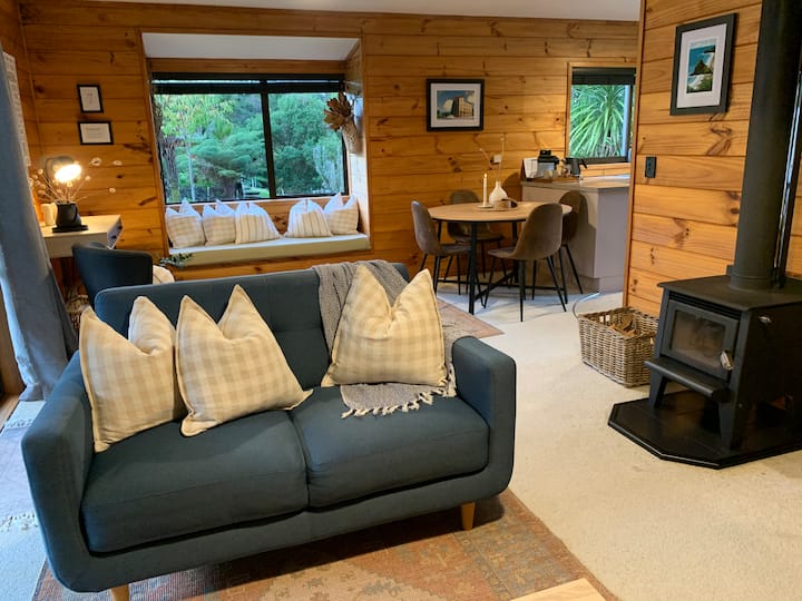 Tranquil Hideaway & Gateway To West Coast Beaches - Auckland