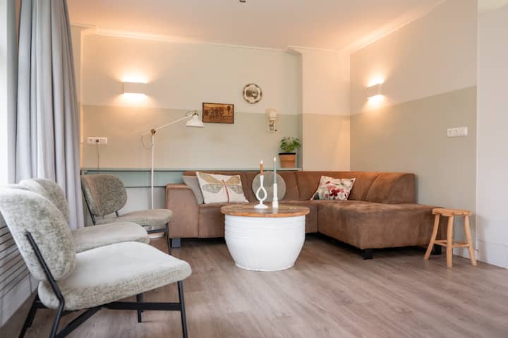 Vakantiehuis De Hoch Met Zicht Op Speeltuin - Almelo