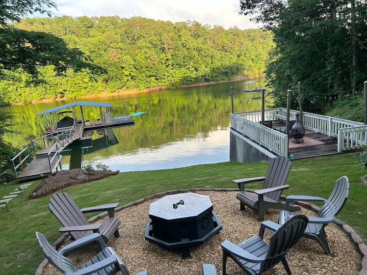 Newly Listed-renovated 4/2 W/ No Steps To Water - Arrowhead Park, Bremen