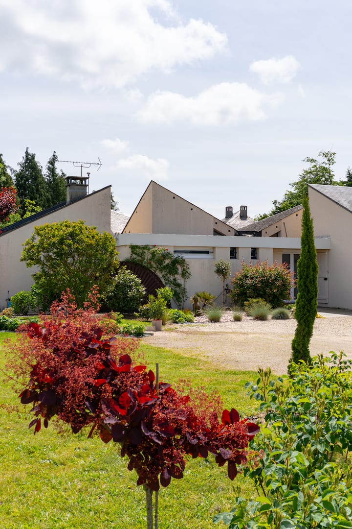 Gîte Dans Maison D’architecte - Lac du Tolerme