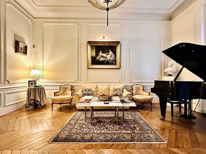 Prestige, Luxe Et Charme, Triangle D’or 130m² - París