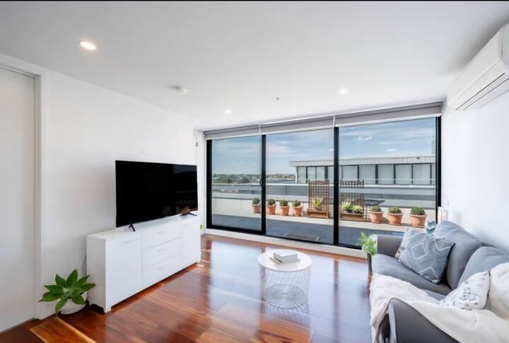 Top Location 2br Apt Amazing View & Free Parking - Brunswick